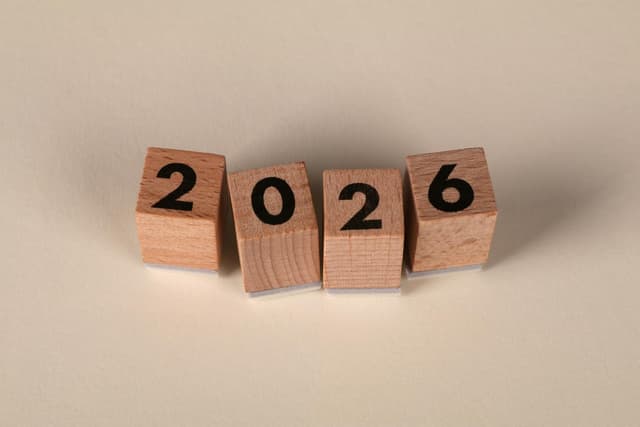 HMRC CGT Reporting Requirements 2026: The 30-Day Rule | Holloway Davies